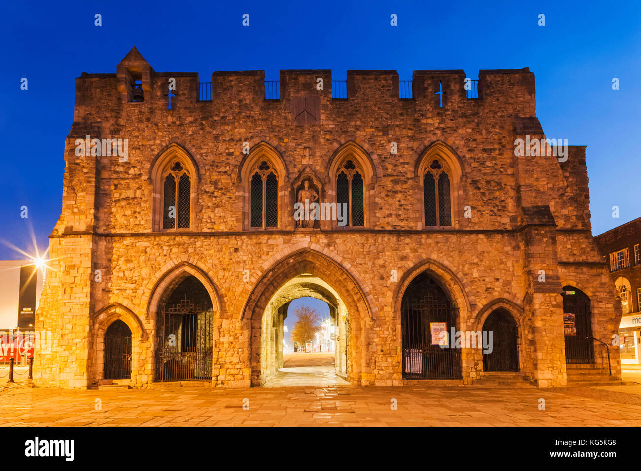 Southampton Uk Bargate High Resolution Stock Photography and Images - Alamy