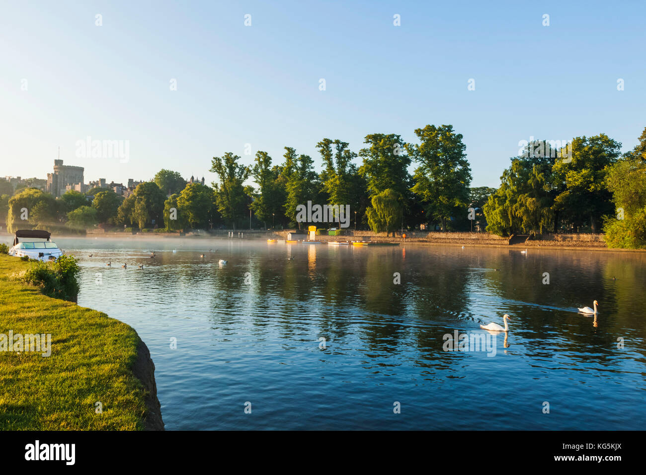 England, Berkshire, Windsor, Windsor Castle and River Thames Stock ...