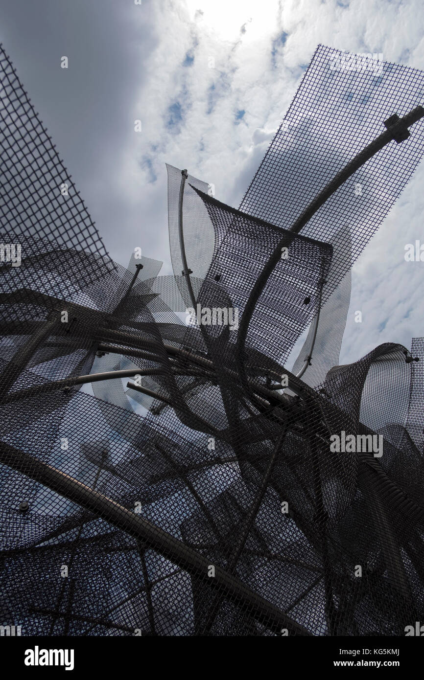 Rooftop sculpture hi-res stock photography and images - Alamy