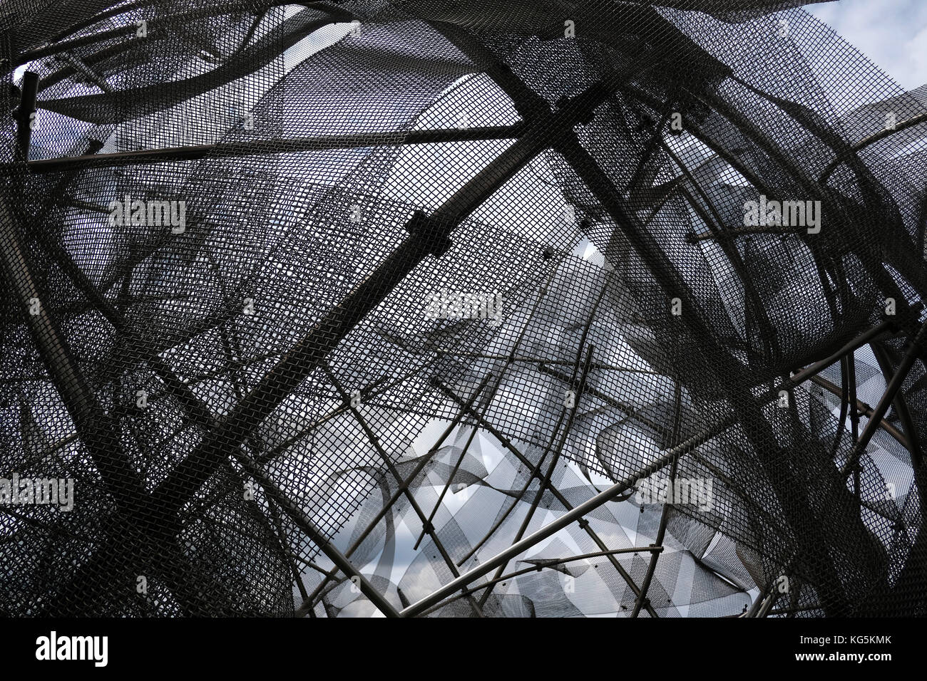 Europe, Czech Republic, Prague, dancing house, rooftop sculpture Stock ...