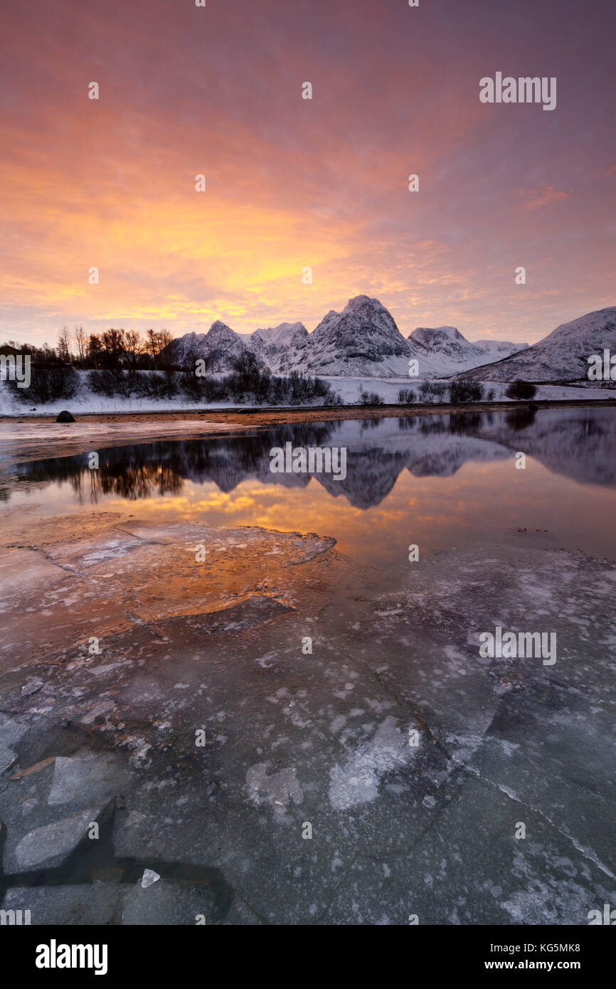 Storsteinnes hi-res stock photography and images - Alamy