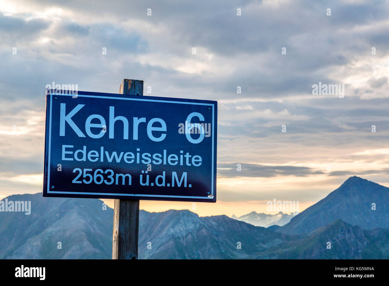 Mountain elevation sign hi-res stock photography and images - Alamy