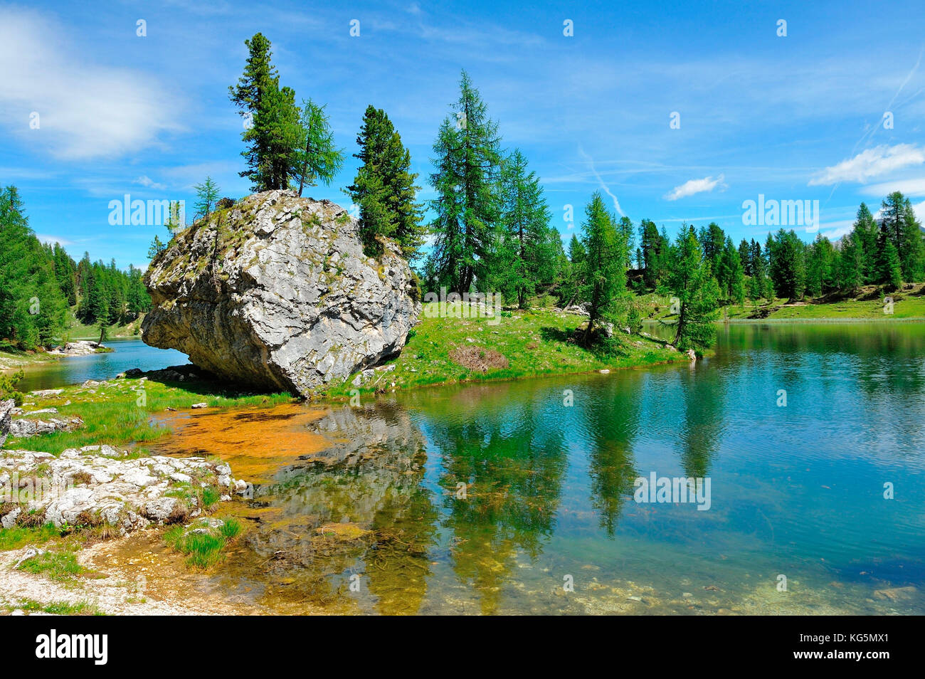 Lago de federa hi-res stock photography and images - Alamy