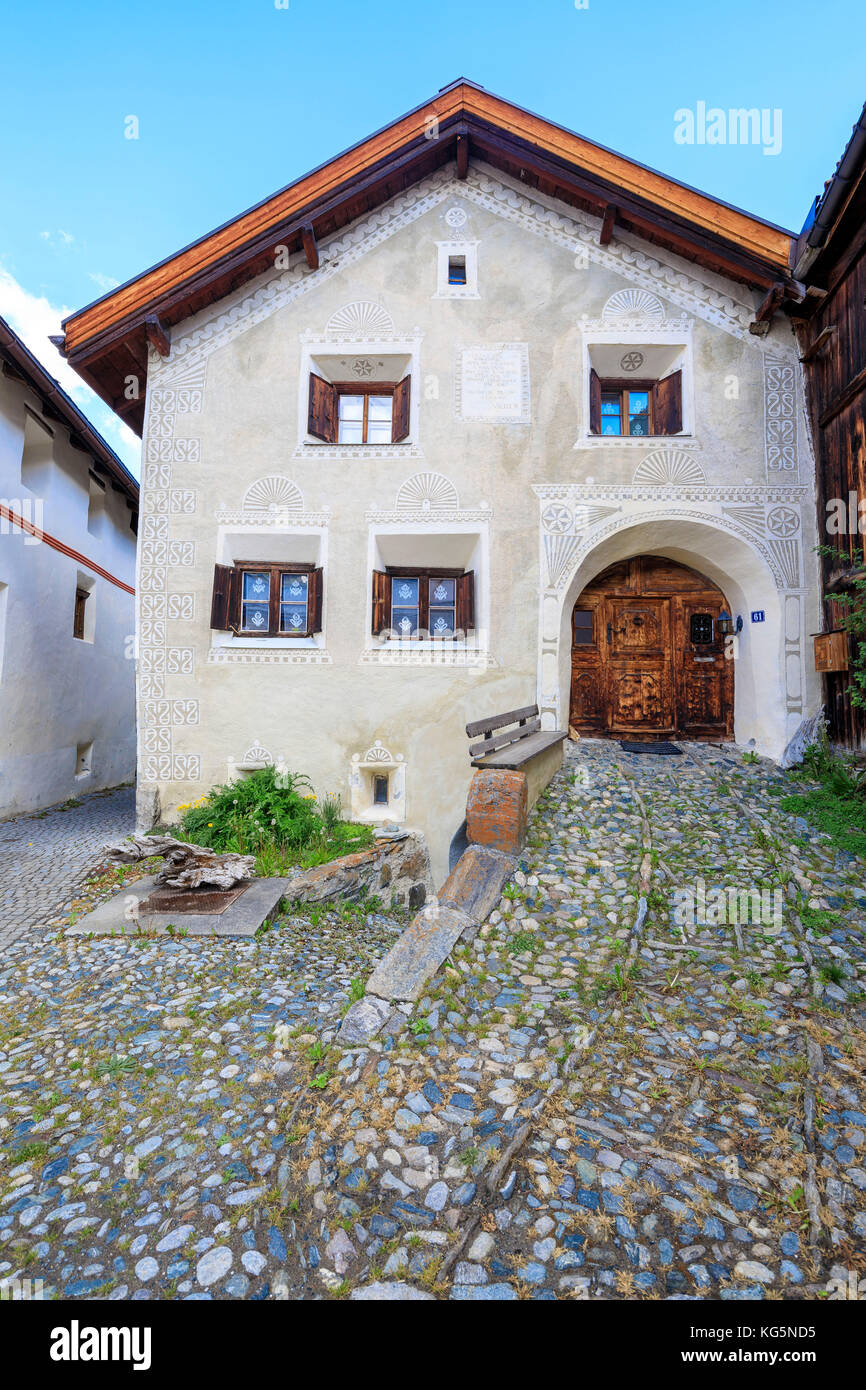 Alpine house hi-res stock photography and images - Alamy