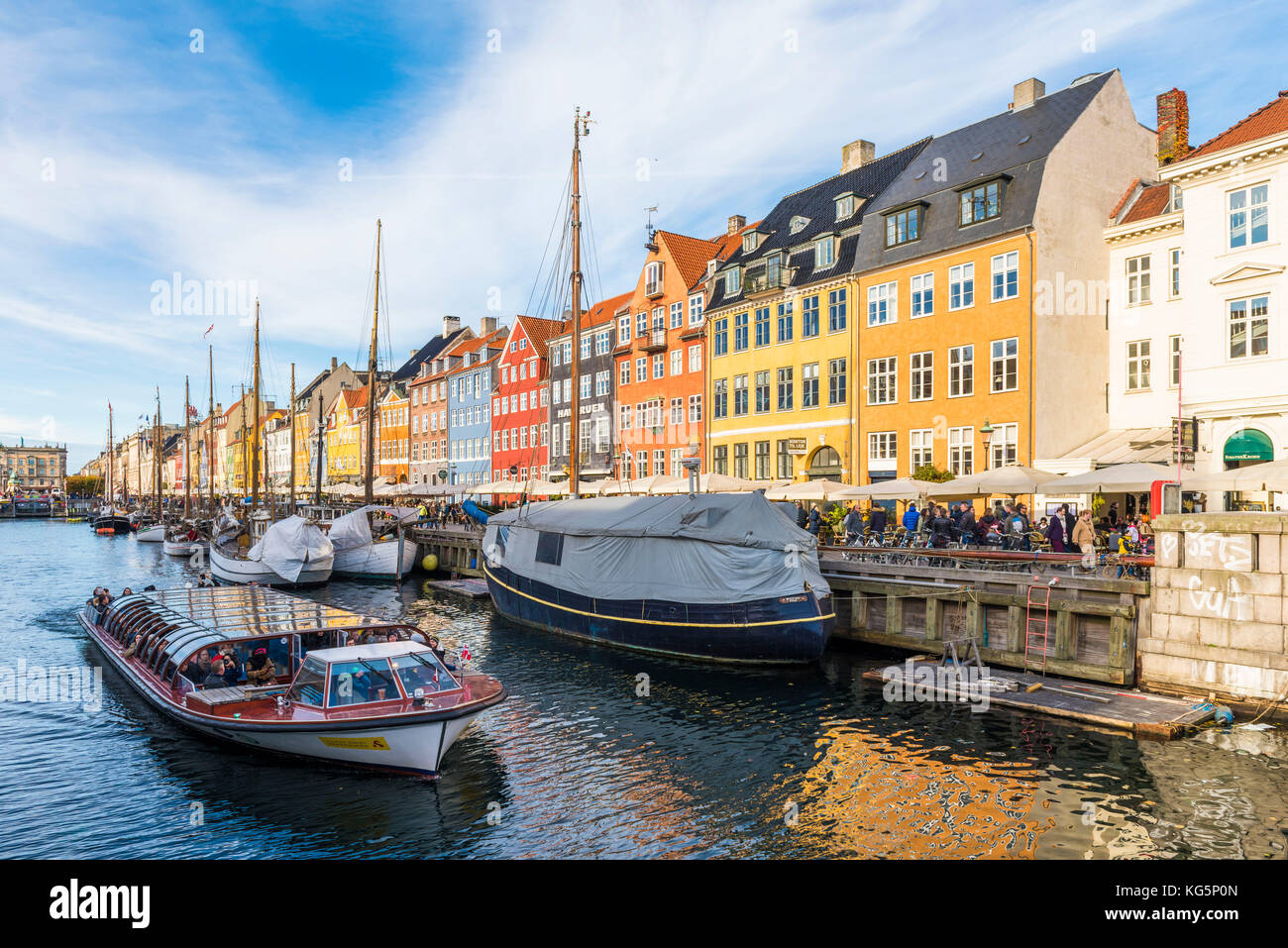 Denmark, Hovedstaden, Copenhagen. Colourful buildings along the 17th ...