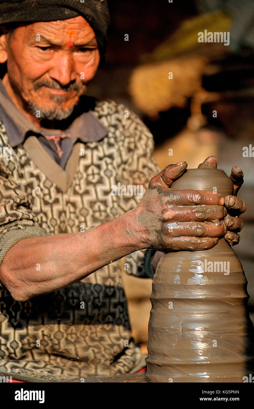 Travel pottery nepal hi-res stock photography and images - Alamy