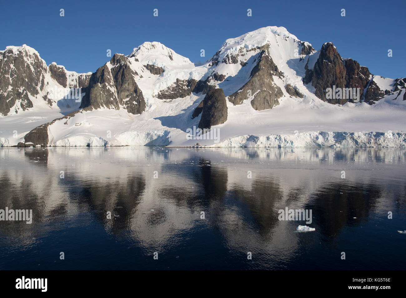 Antarctica hi-res stock photography and images - Alamy