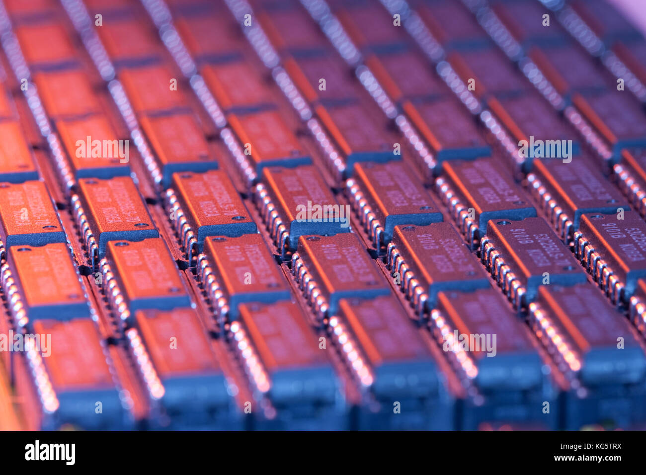 computer mainboard - dual inline modules, surface mounted devices with ...