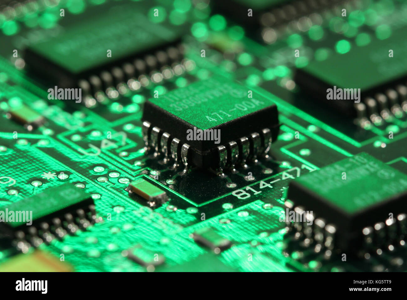 computer mainboard - dual inline modules, surface mounted devices with ...