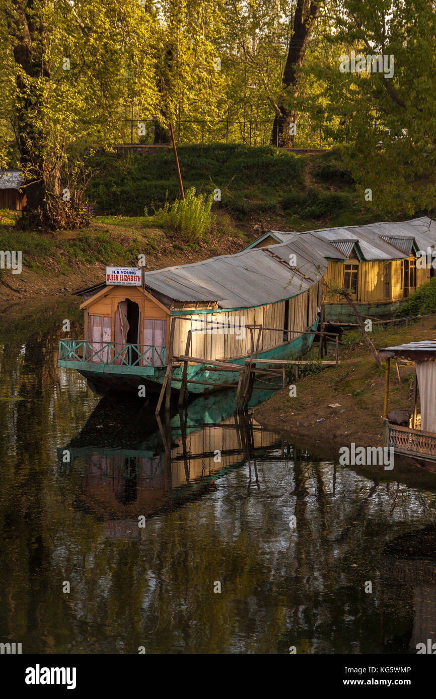Jhelum river hi-res stock photography and images - Alamy