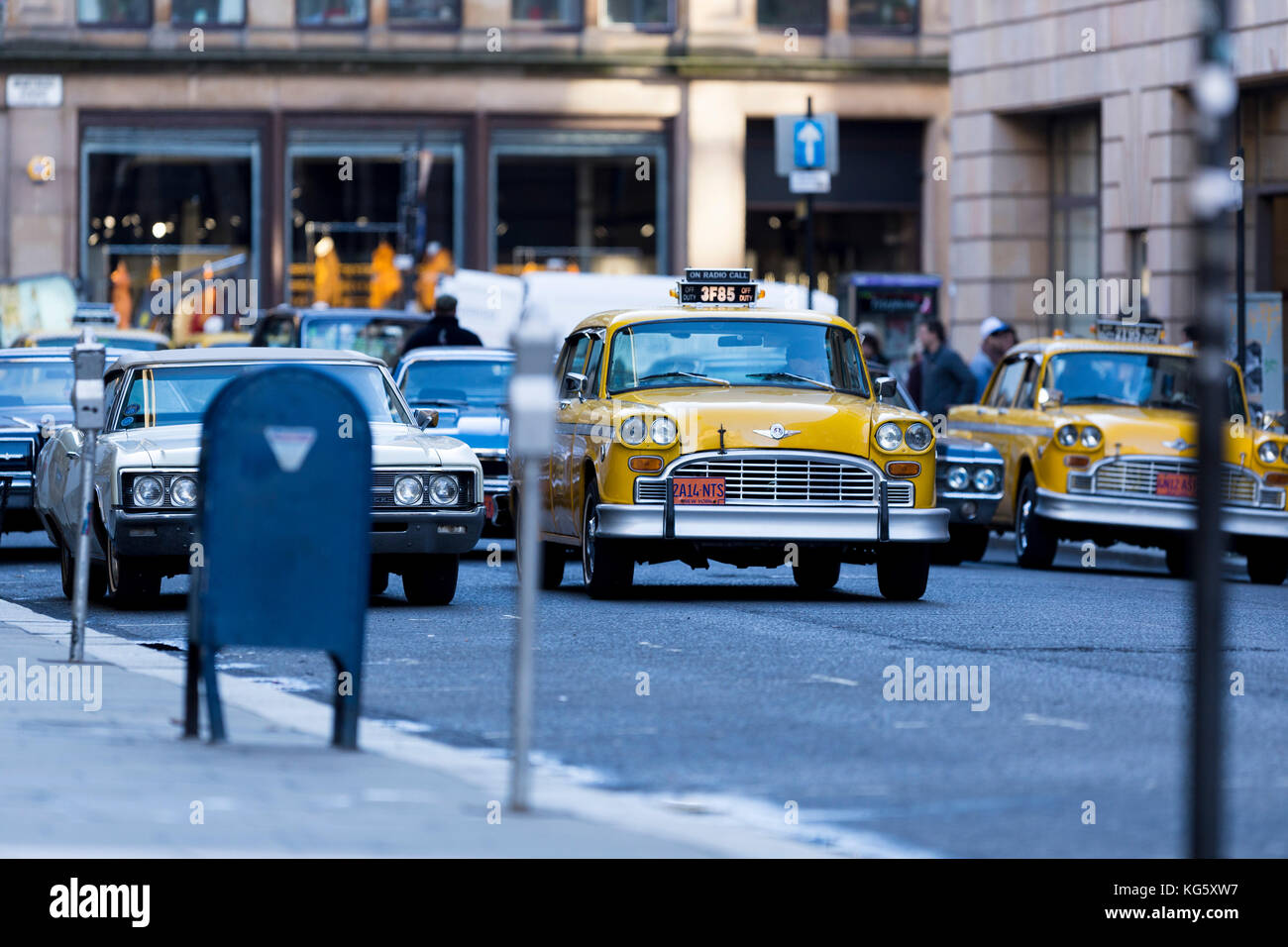classic new york checkers cab Stock Photo - Alamy