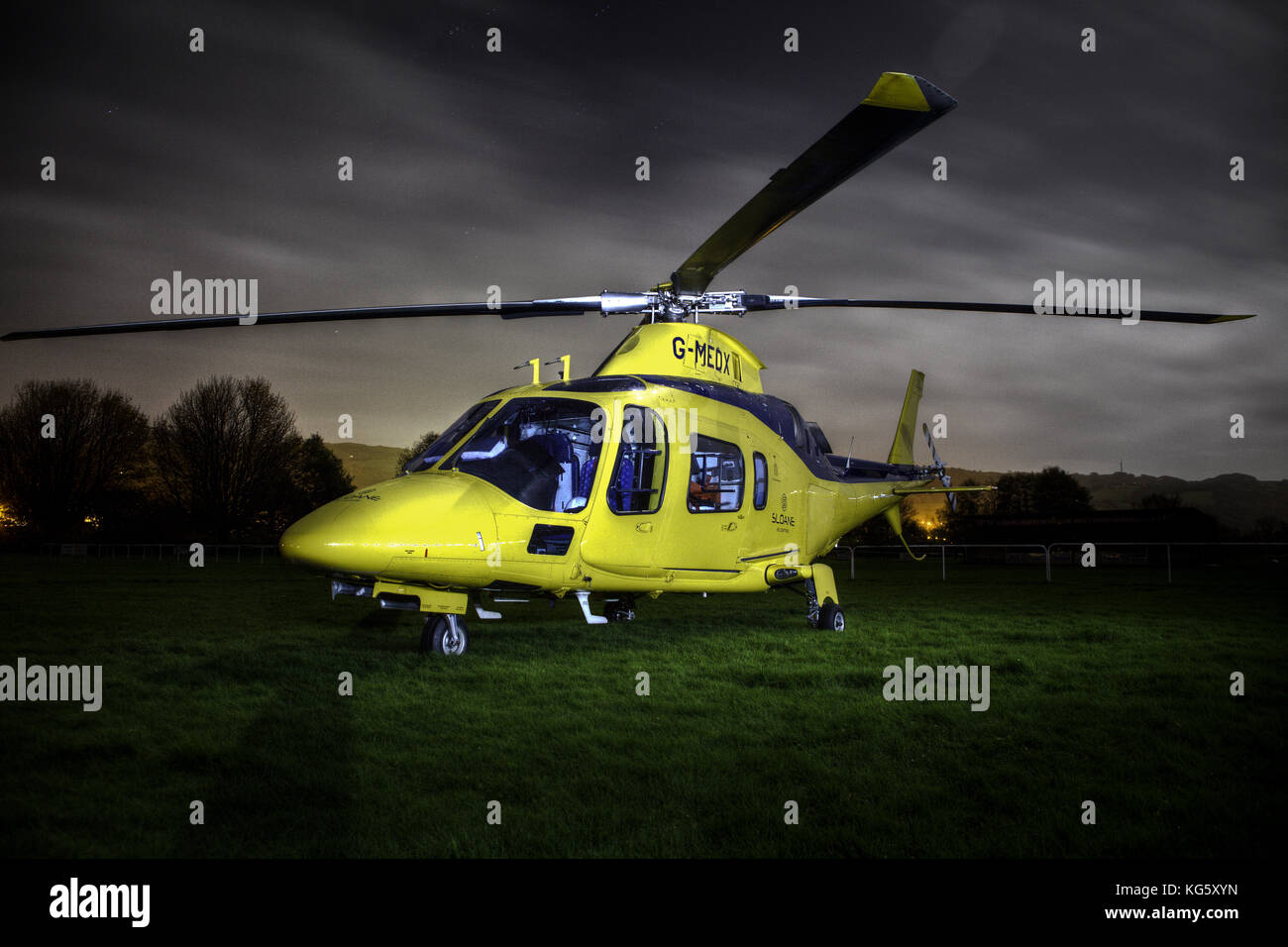 Helicopter at night hi-res stock photography and images - Alamy
