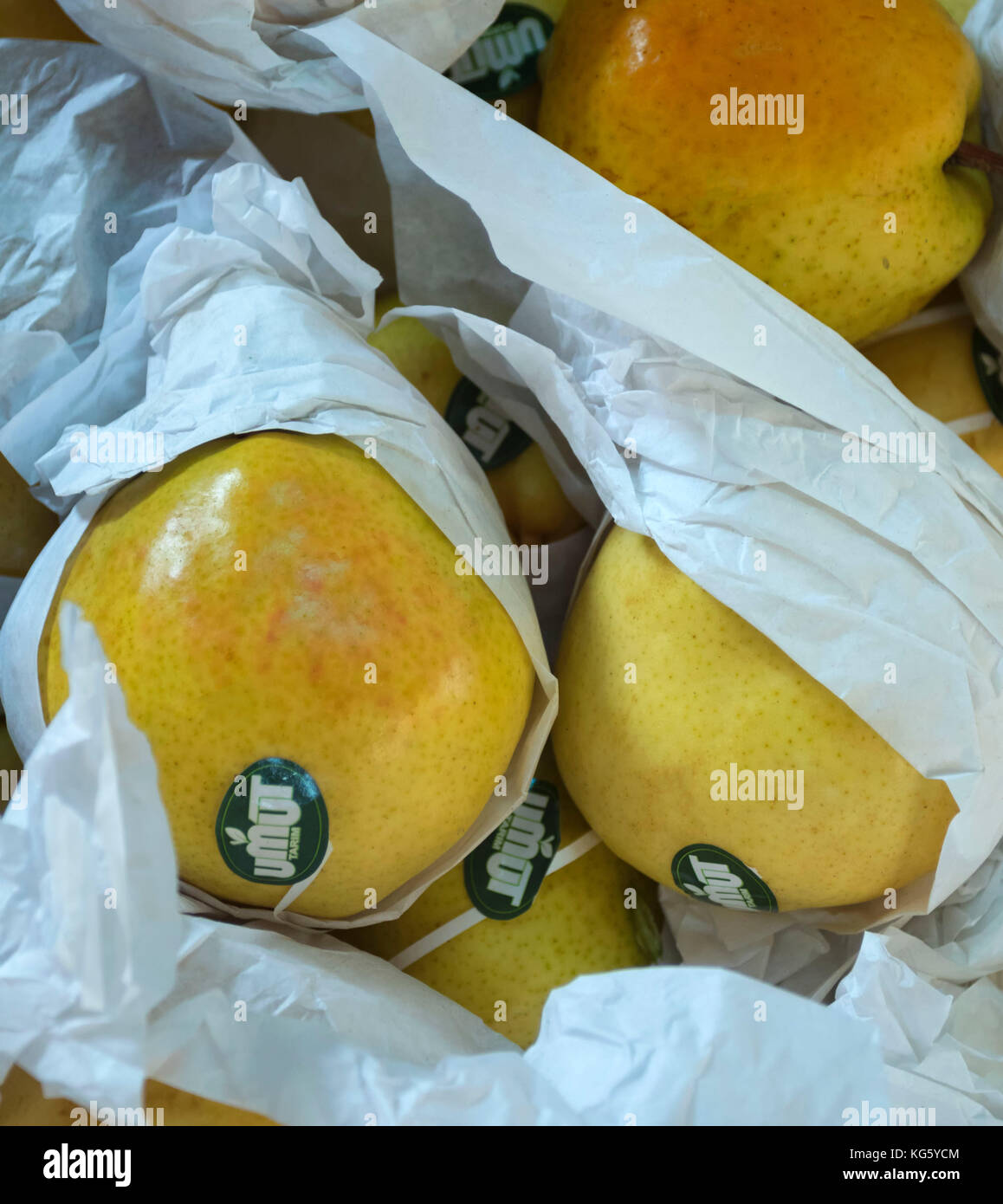 Pears in north Cyprus market Stock Photo - Alamy