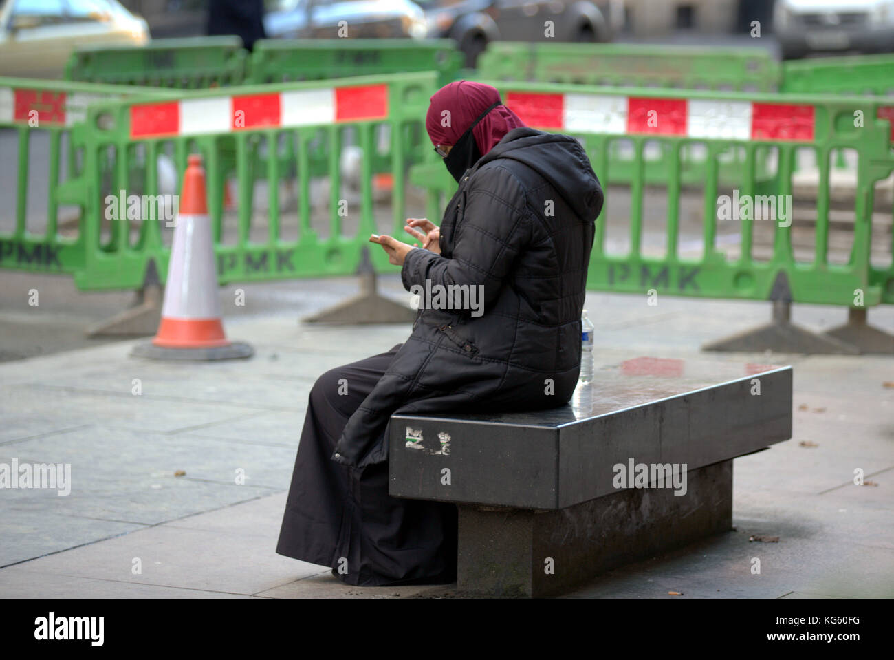Muslim women street hi-res stock photography and images - Alamy
