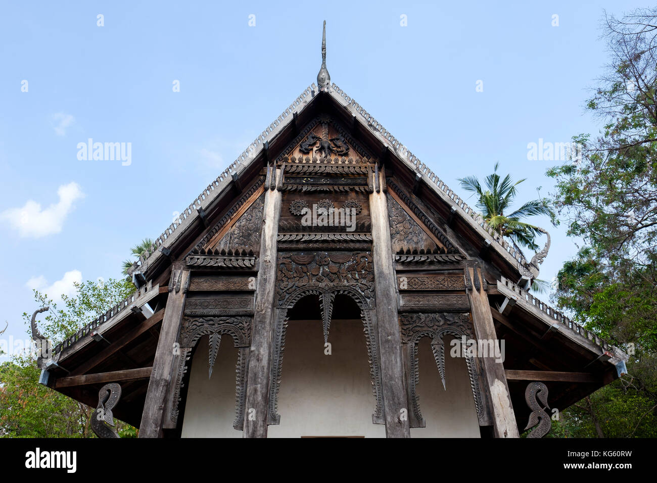 Intricate wood carving hi-res stock photography and images - Alamy