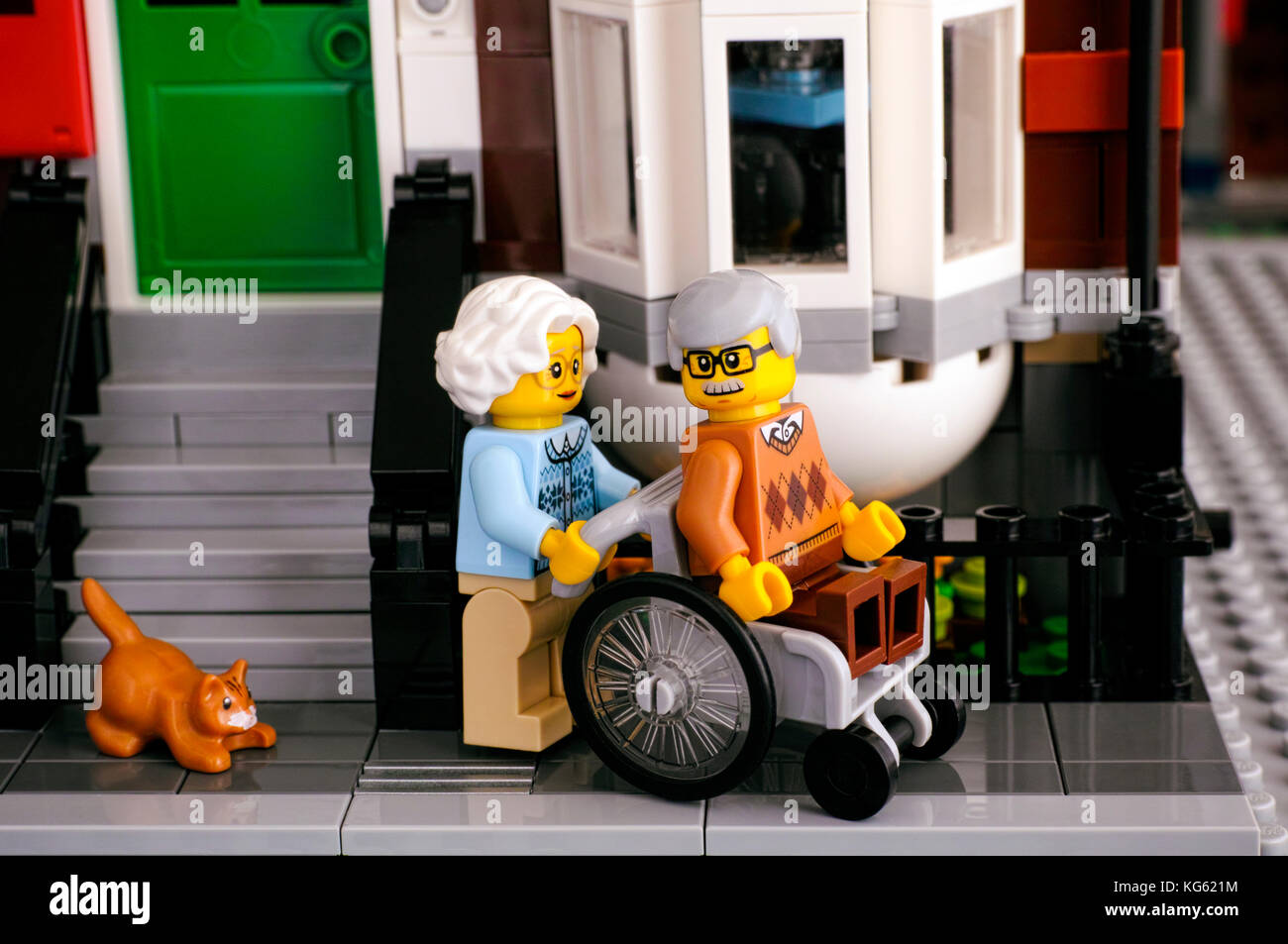 Old man chair cat hi-res stock photography and images - Alamy