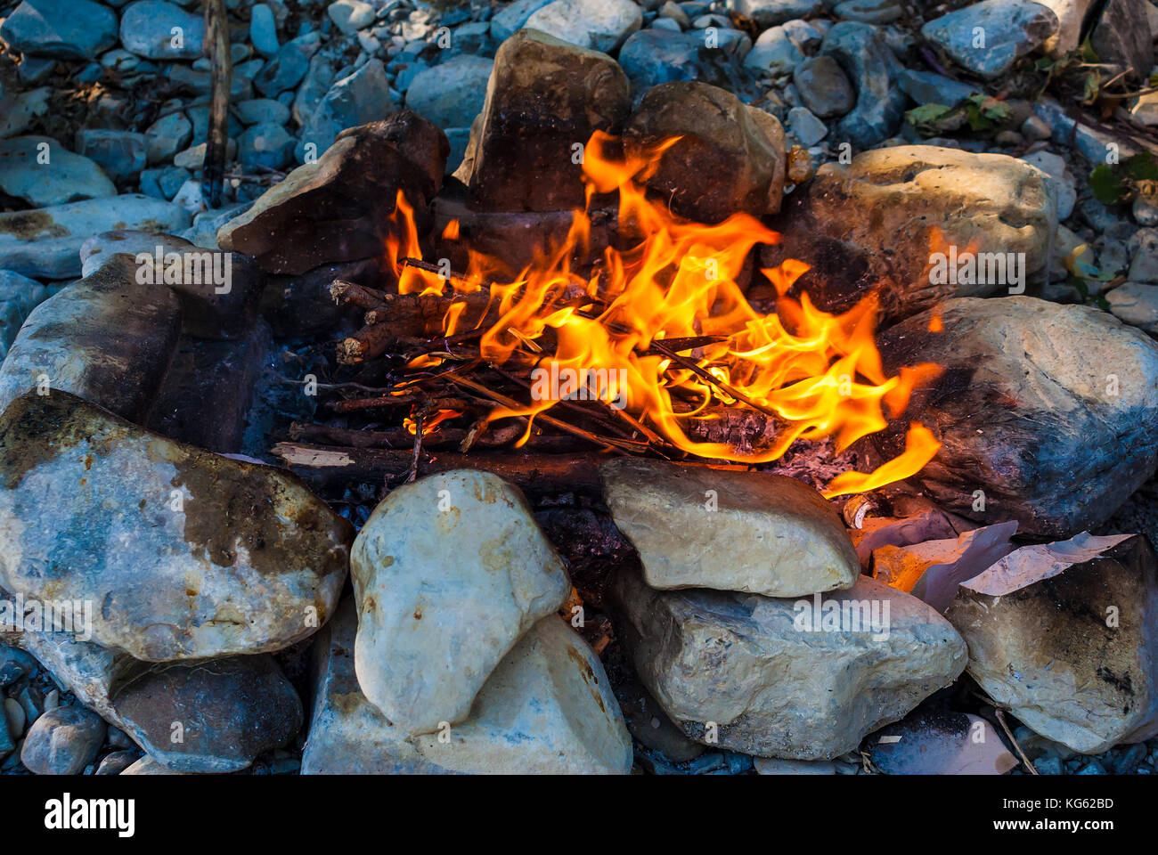 Hot campfire rocks hi-res stock photography and images - Alamy