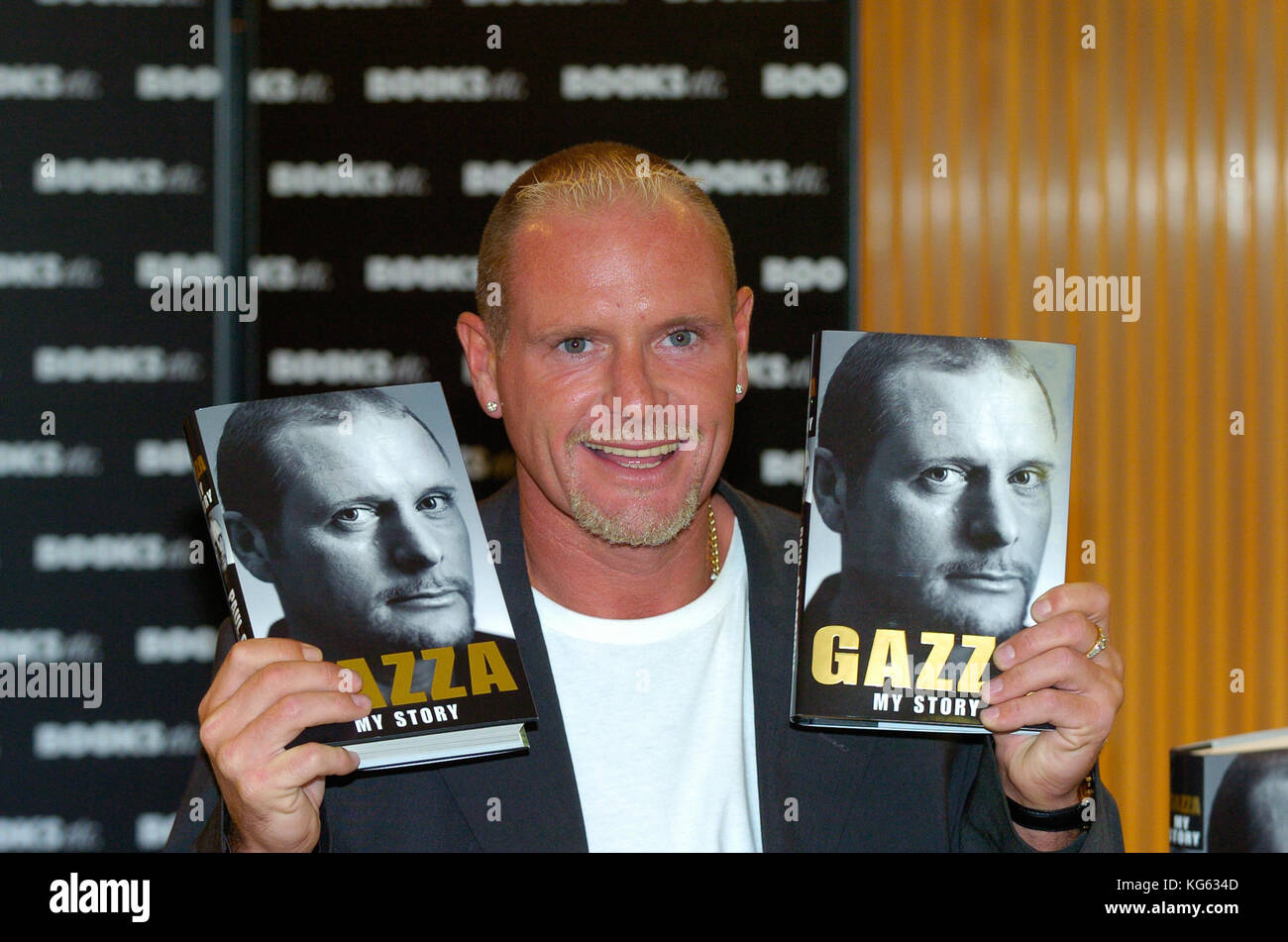 Paul Gazza Gascoigne book launch, London, 2004 UK, England Stock Photo ...