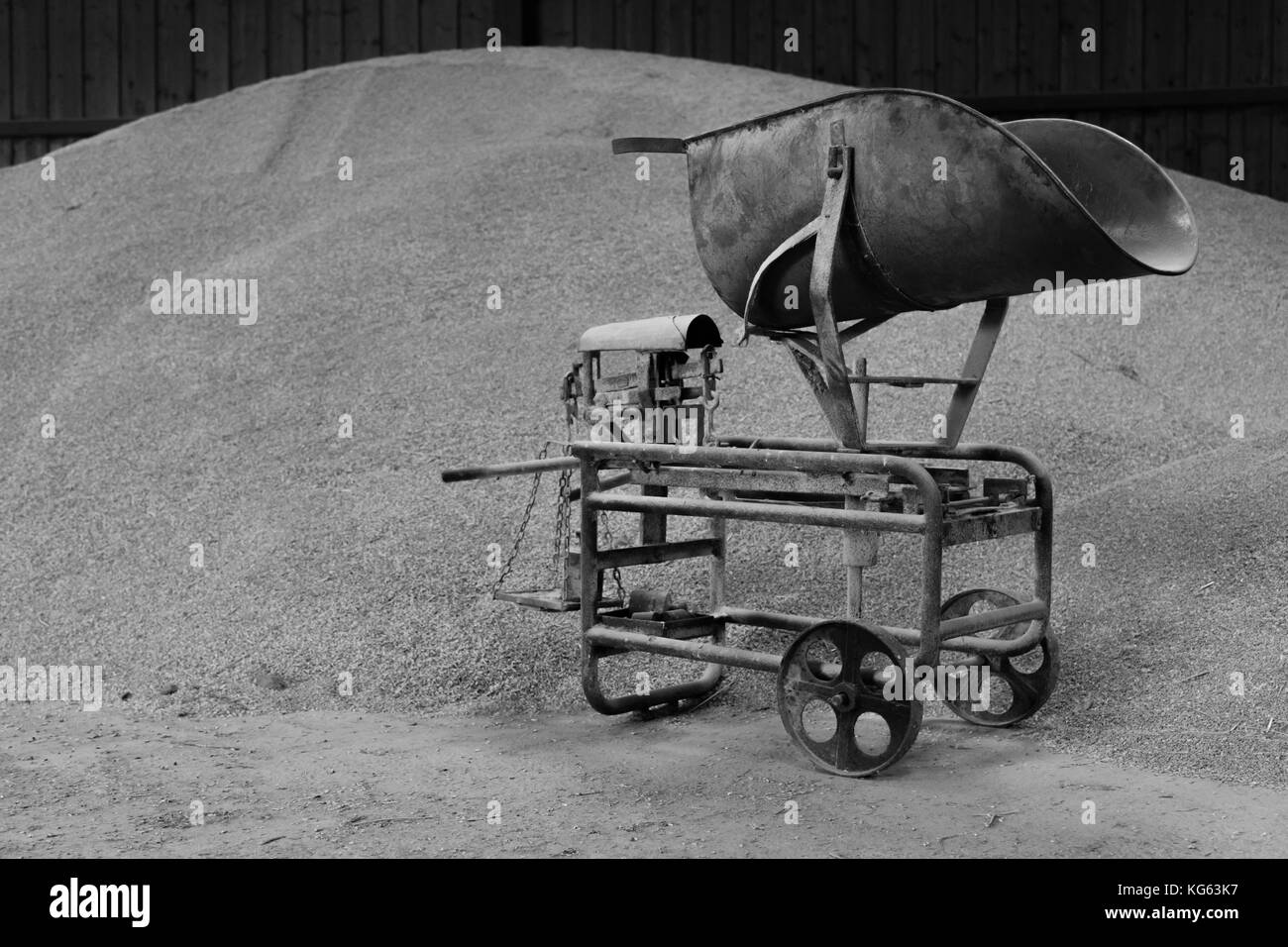 Land level Black and White Stock Photos & Images - Alamy