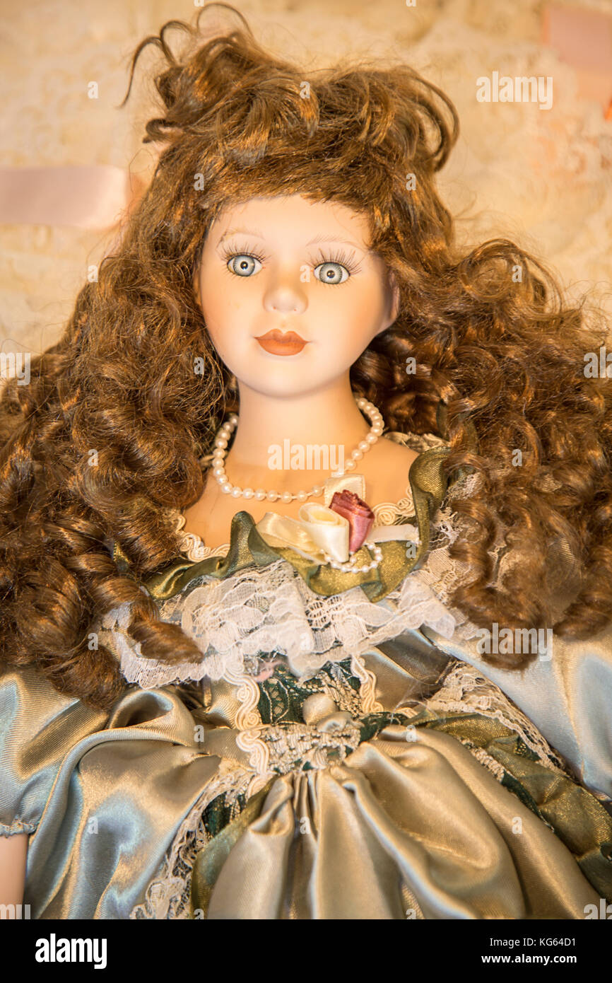 Porcelain Doll Stock Photos & Porcelain Doll Stock Images - Alamy