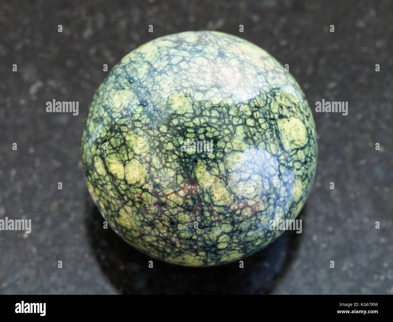 Serpentin mineral hi-res stock photography and images - Alamy