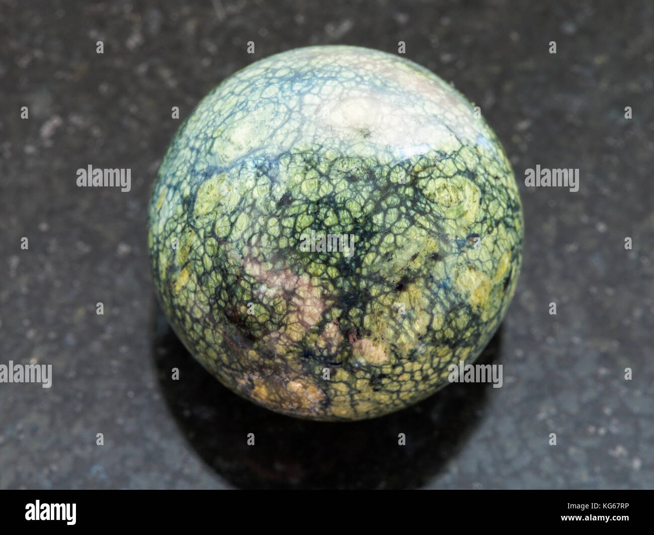 Serpentine mineral rock sample hi-res stock photography and images - Alamy