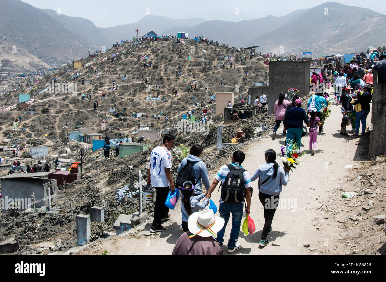 Lima cemetery hi-res stock photography and images - Alamy