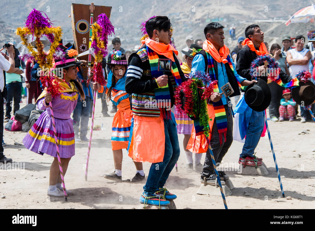 Andes andean people hi-res stock photography and images - Alamy