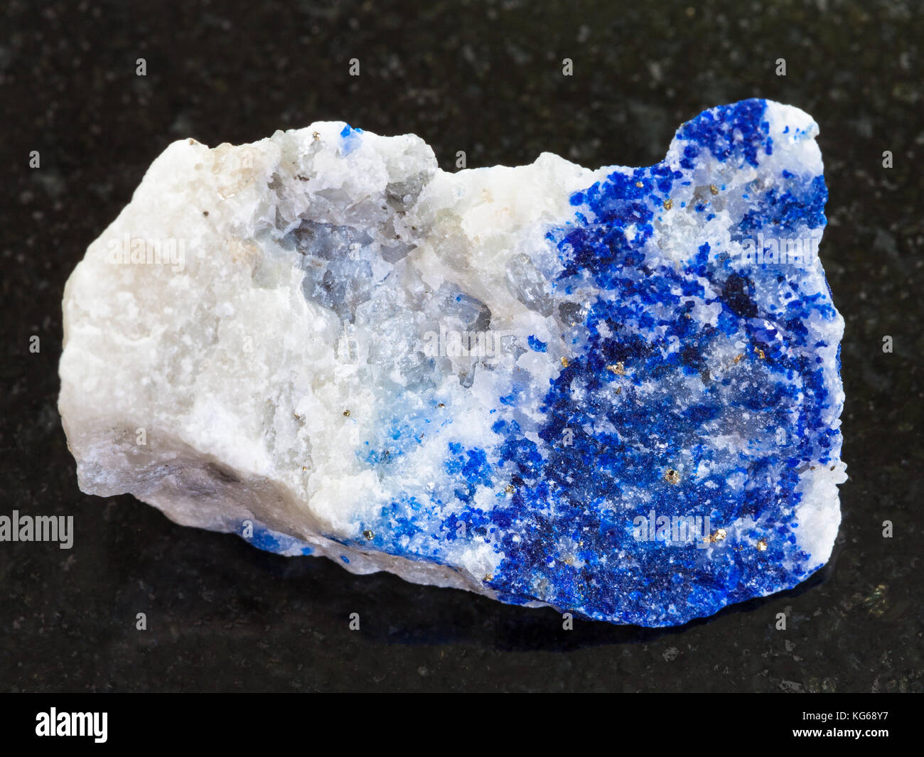 Lapis lazuli stone hi-res stock photography and images - Alamy