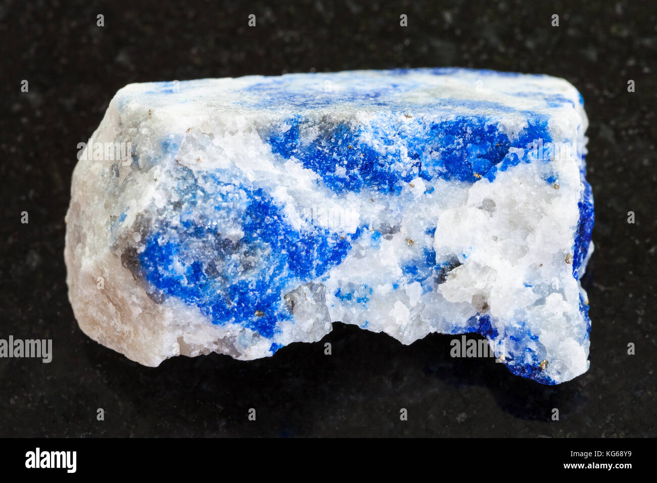 Lapis lazuli stone hi-res stock photography and images - Alamy