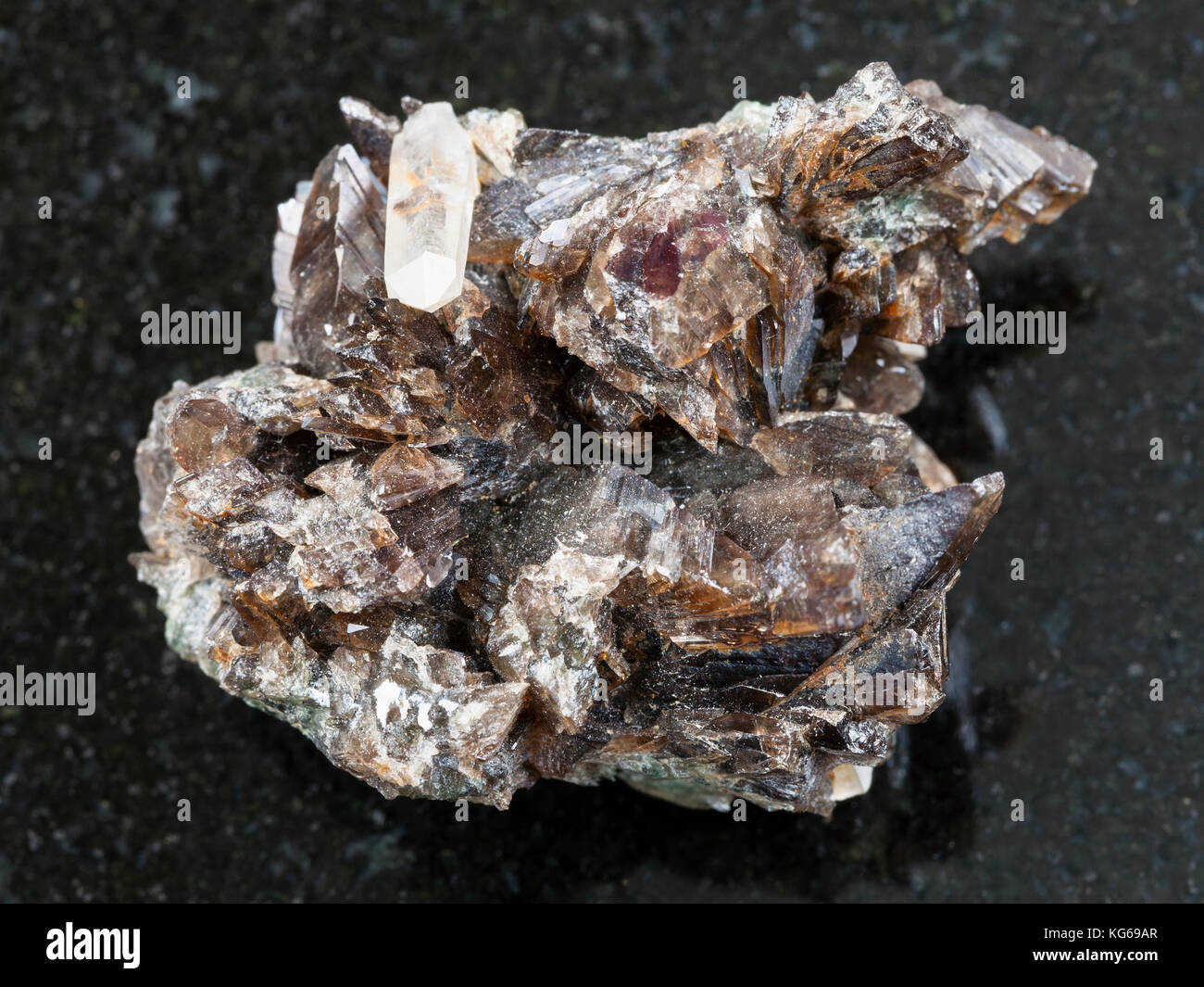 Rough crystals hi-res stock photography and images - Alamy