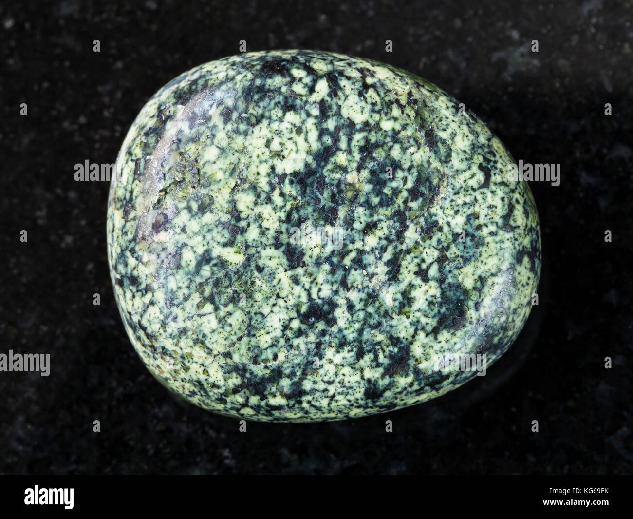 Serpentine mineral rock sample hi-res stock photography and images - Alamy