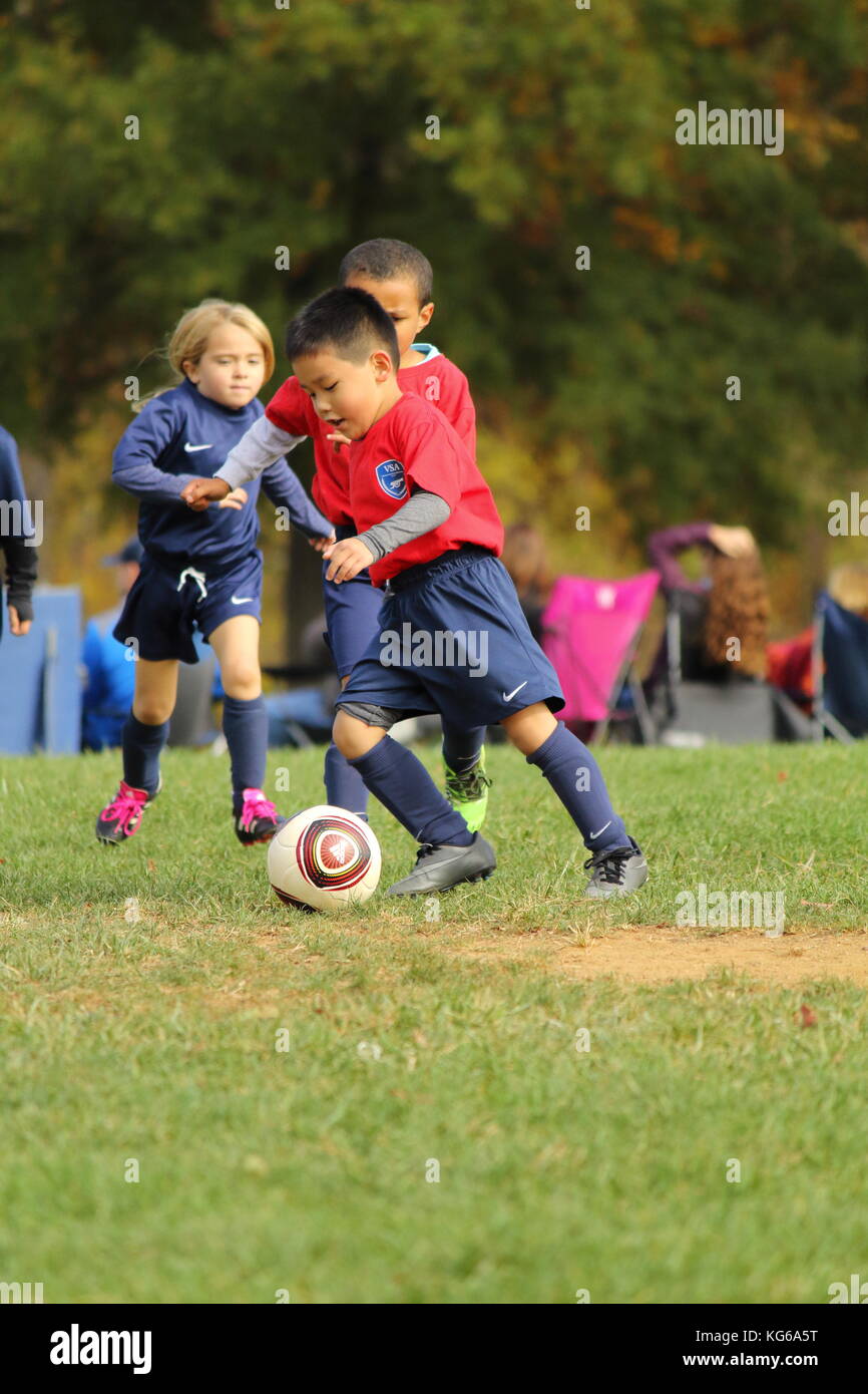 Children physical activity hi-res stock photography and images - Alamy