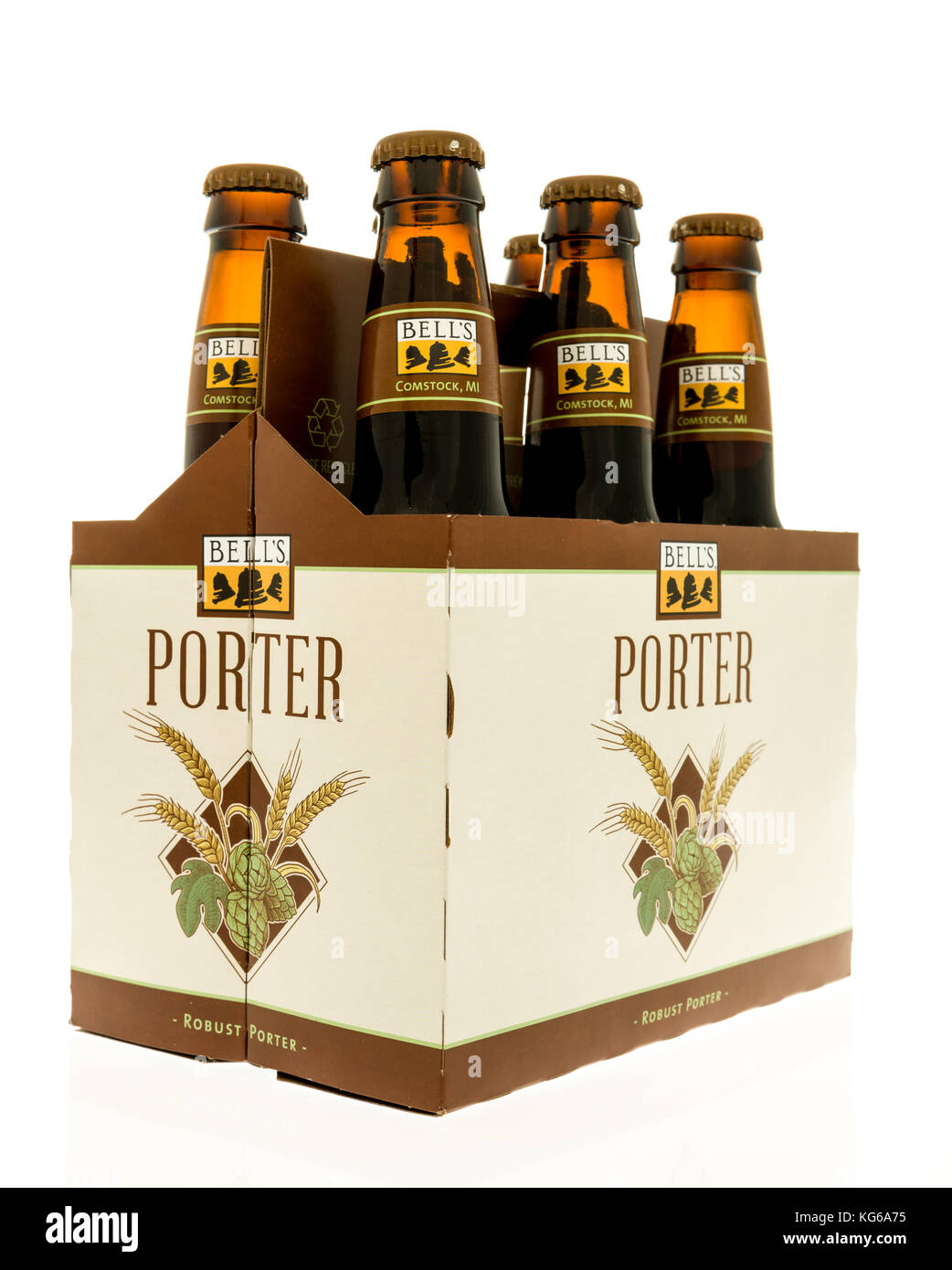 Winneconne, WI - 28 October 2017: A six pack of Bell's Porter beer from ...
