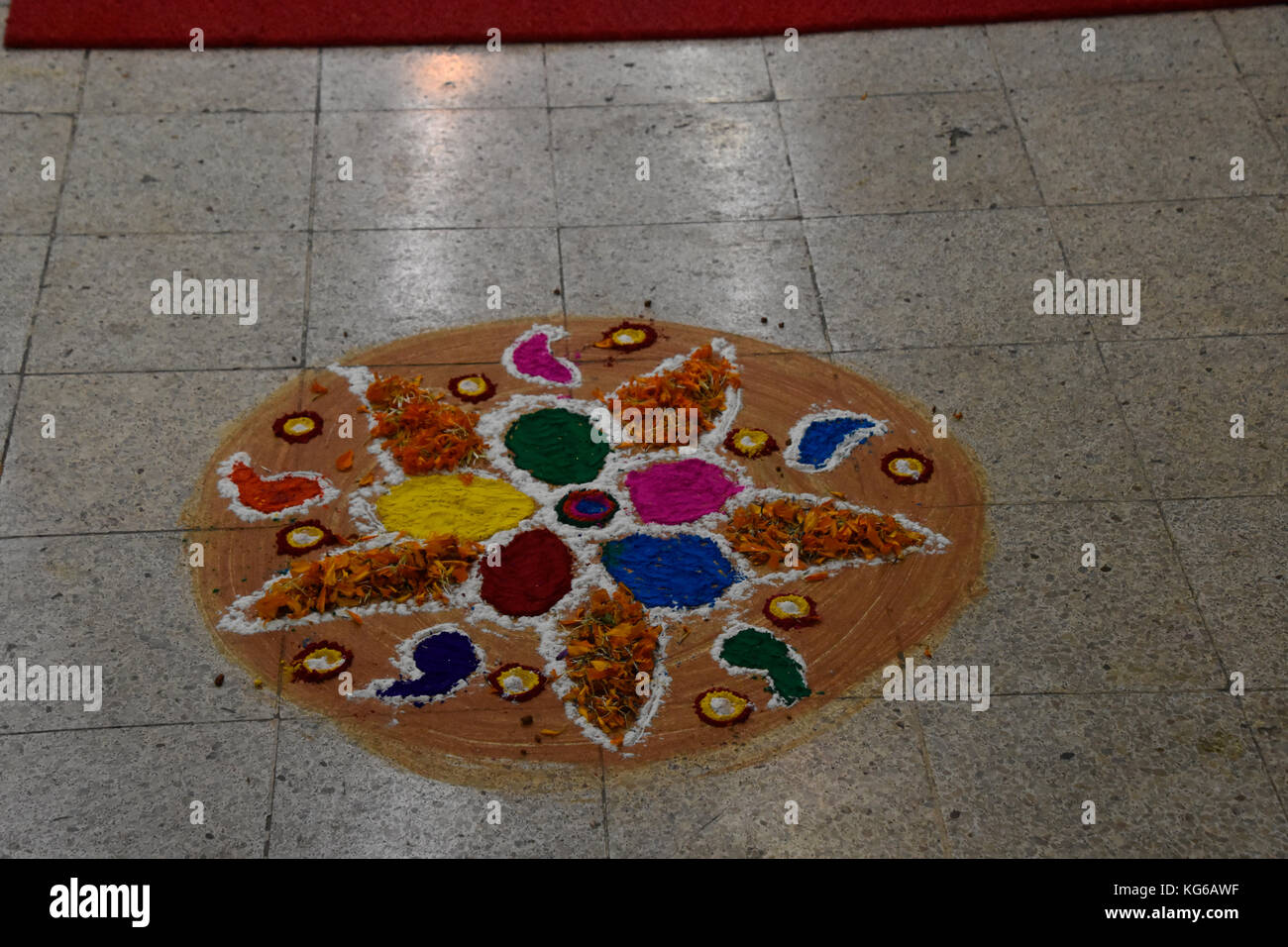 Mandles hi-res stock photography and images - Alamy