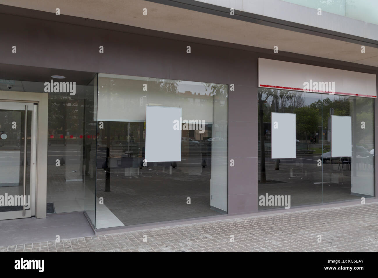 Showcase exterior hi-res stock photography and images - Alamy