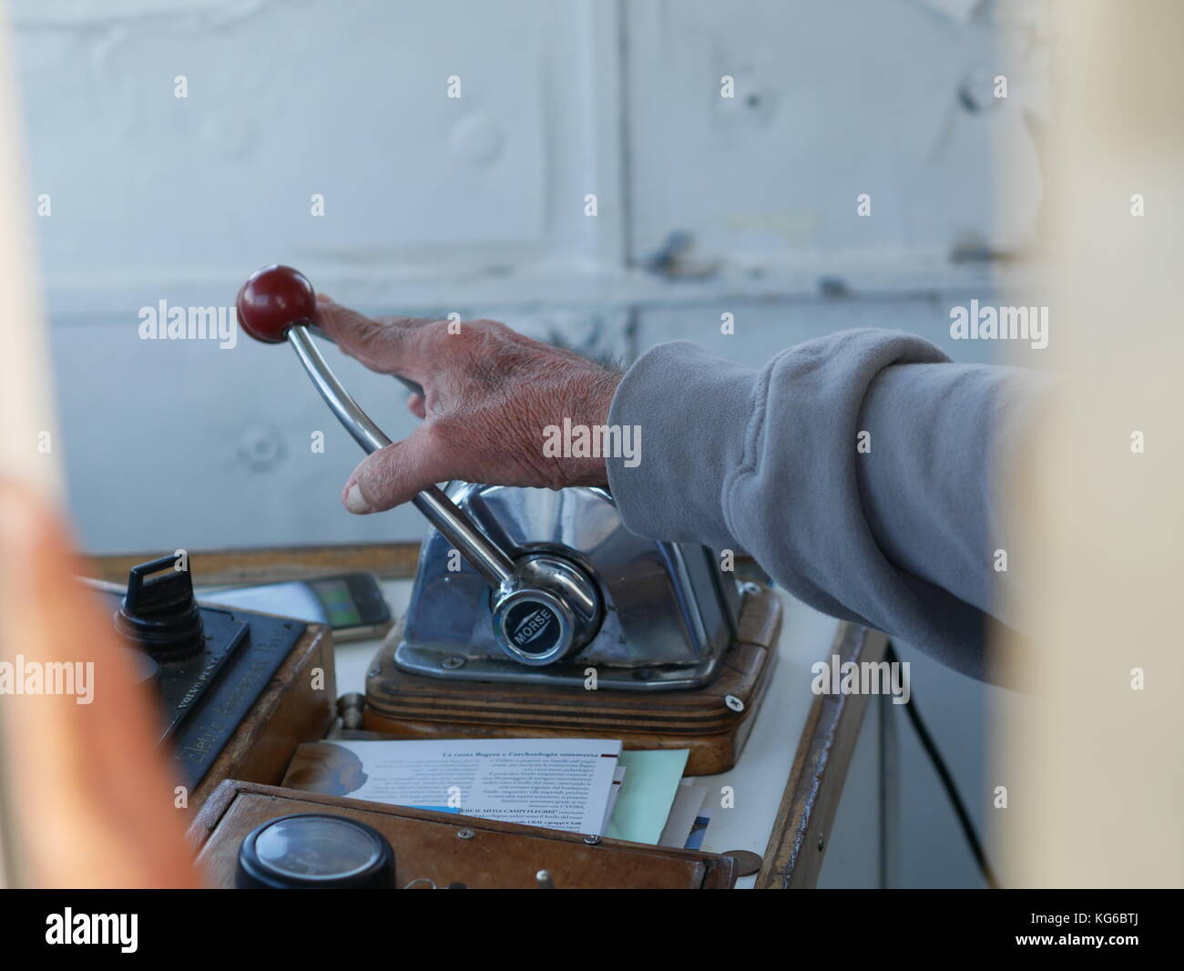 Throttle boat hi-res stock photography and images - Alamy