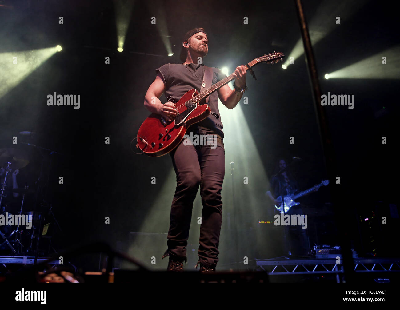 Kip moore performing hi-res stock photography and images - Alamy
