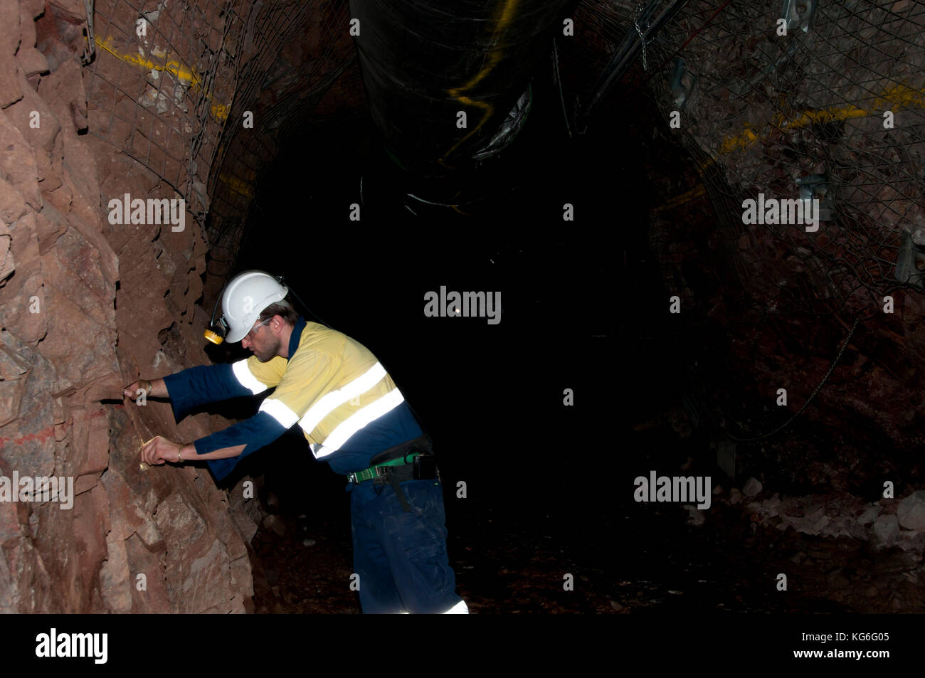 Mining geologist hi-res stock photography and images - Alamy