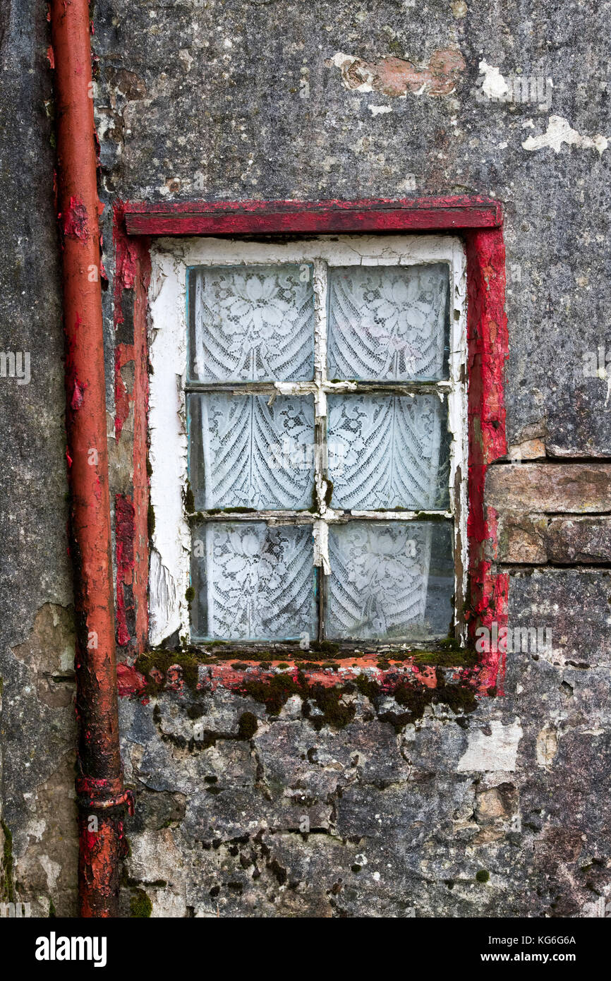 Old scottish cottage hi-res stock photography and images - Alamy