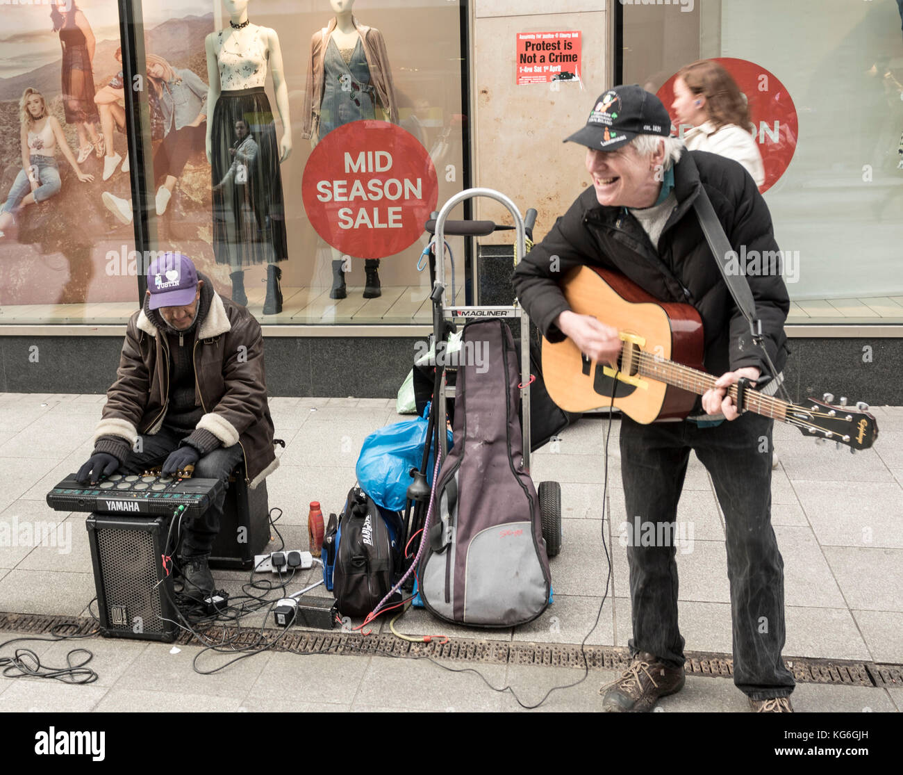 Street musicians, Dublin, Ireland Stock Photo - Alamy