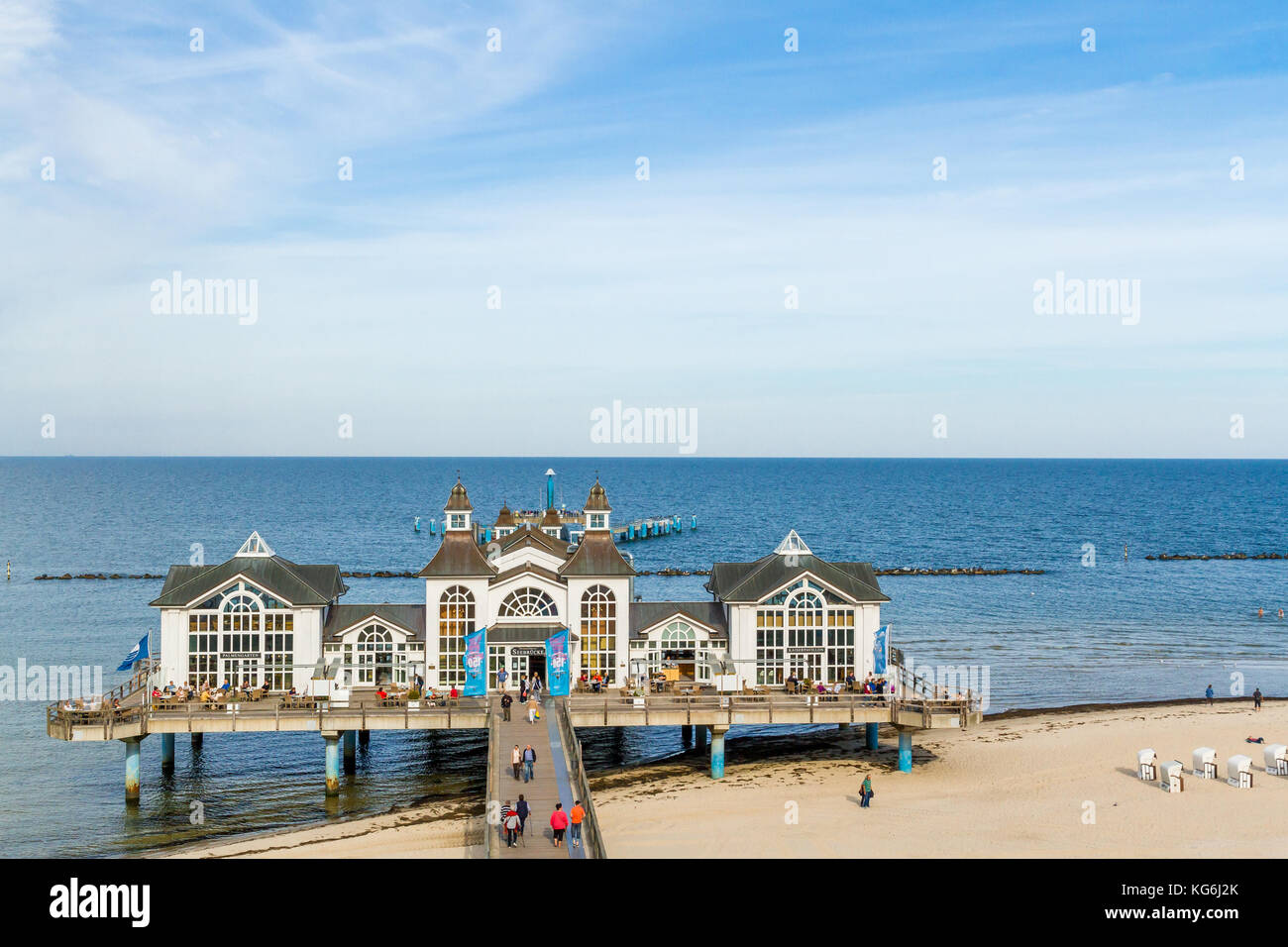 Sellin strandkorbe hi-res stock photography and images - Alamy