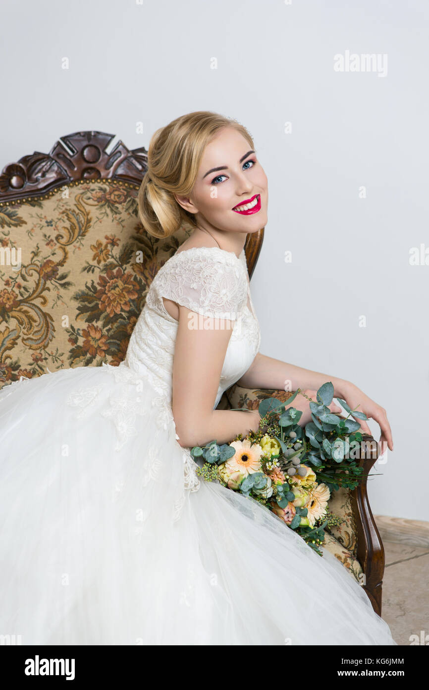 beautiful girl in wedding gown Stock Photo - Alamy
