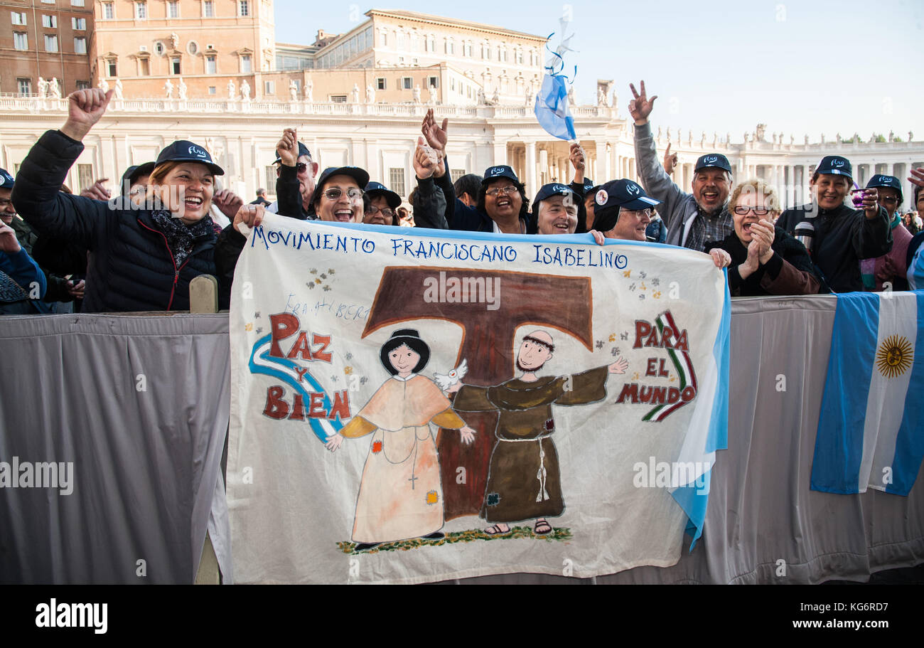 Members of the Franciscan Isabelin Movement from Argentina attend the ...