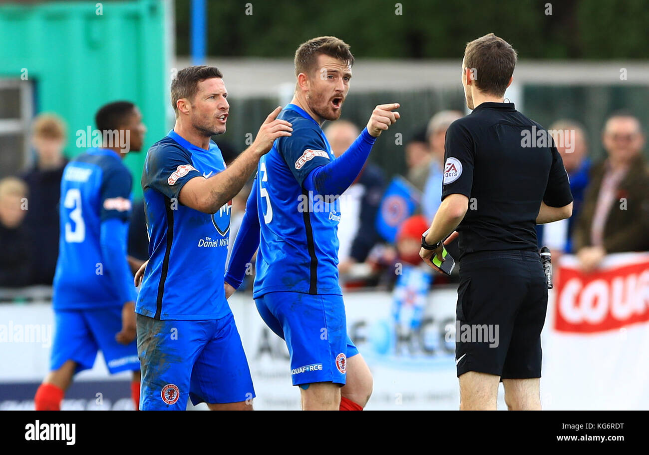 Exchange words hi-res stock photography and images - Alamy