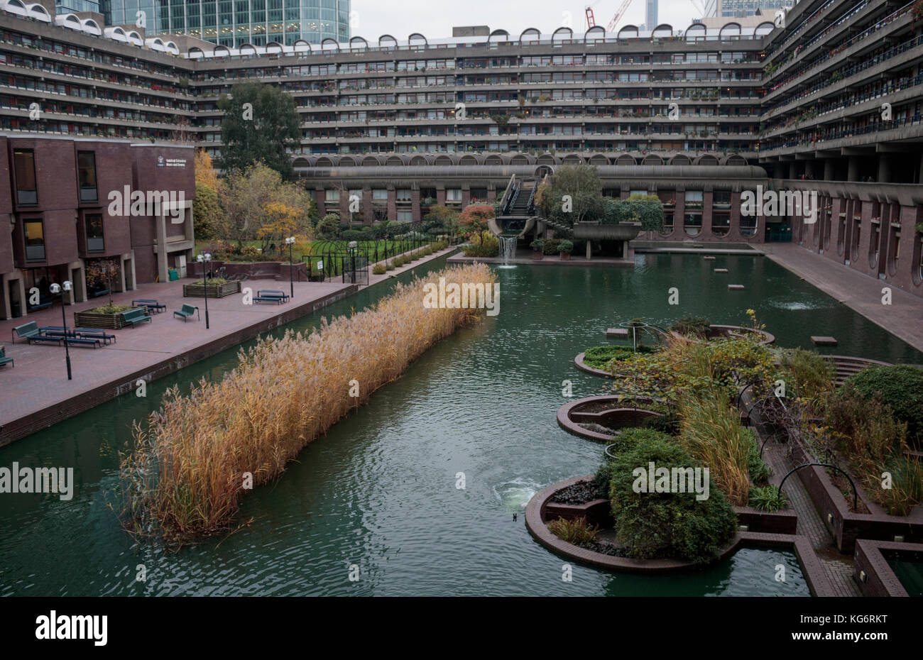 Barbican london architecture hi-res stock photography and images - Alamy