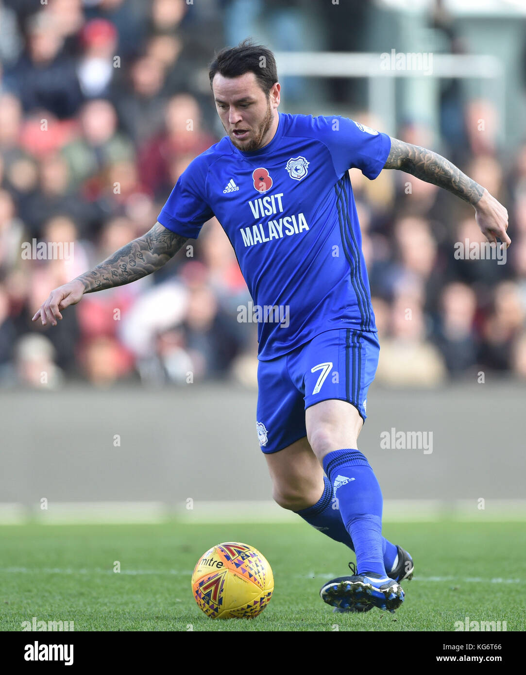 Lee tomlin of cardiff city hi-res stock photography and images - Alamy
