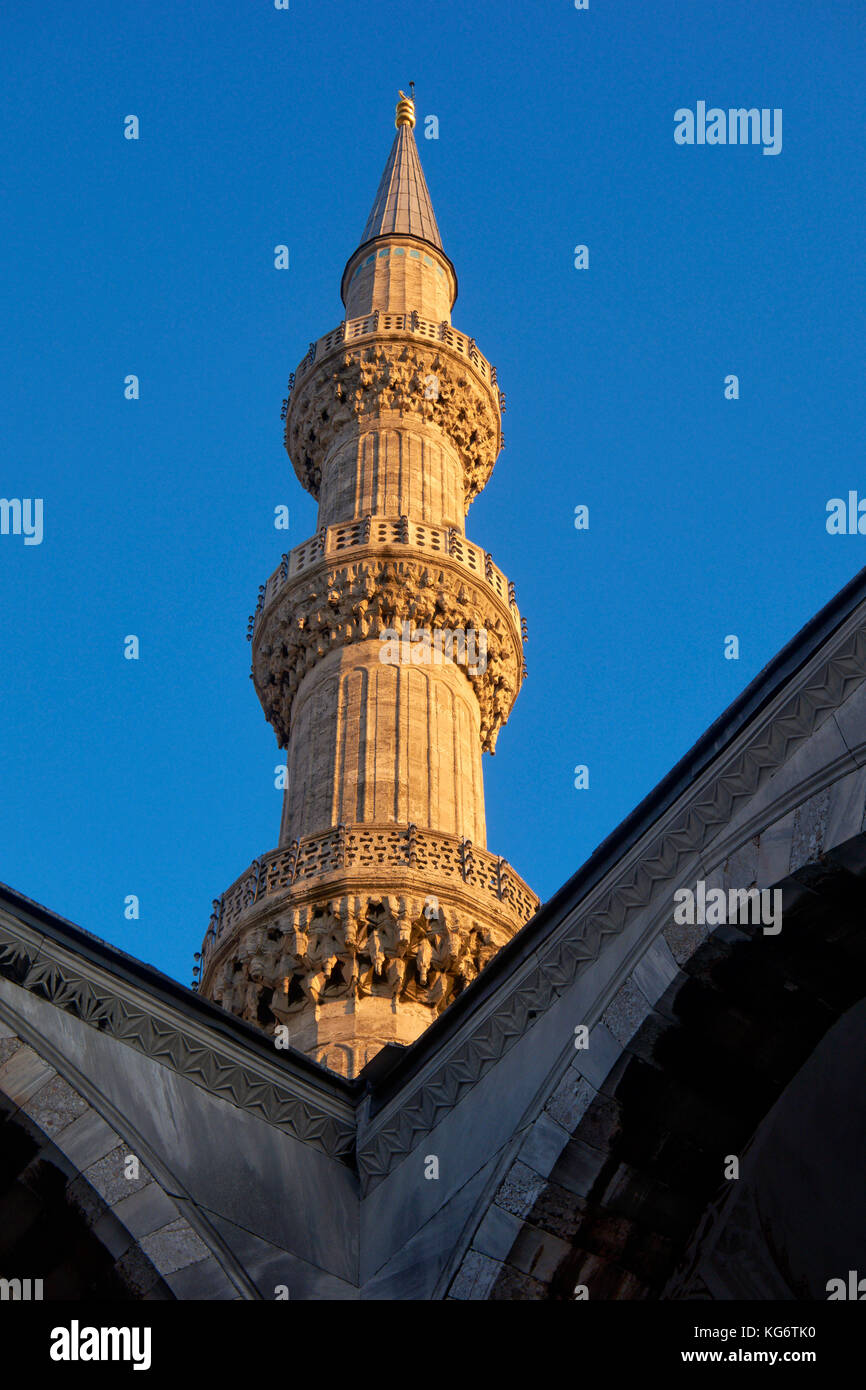 Exterior view of the Sultan Ahmed Mosque (Blue Mosque) at sunset ...