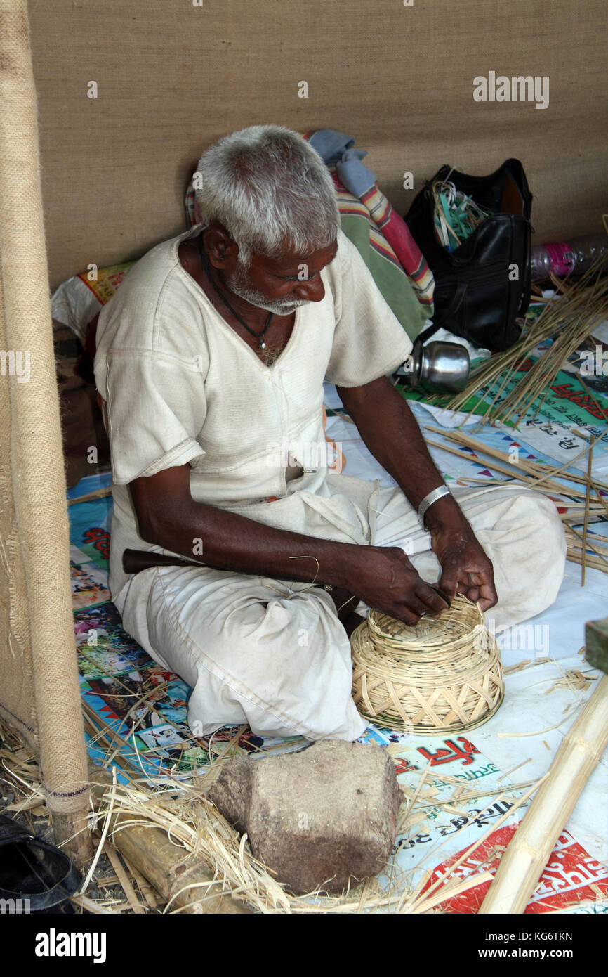 Cane basket making hi-res stock photography and images - Alamy