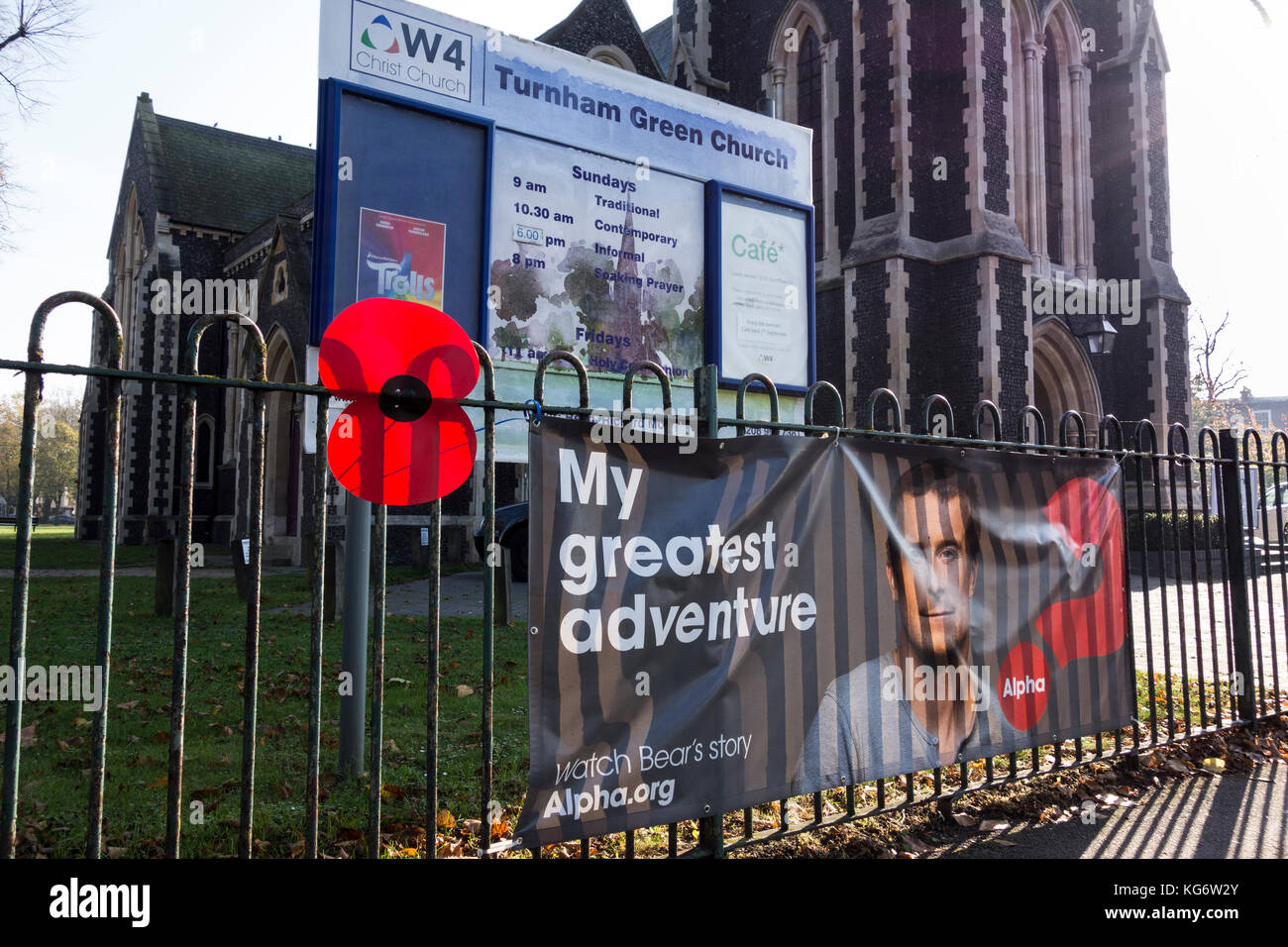 Giant question mark hi-res stock photography and images - Alamy